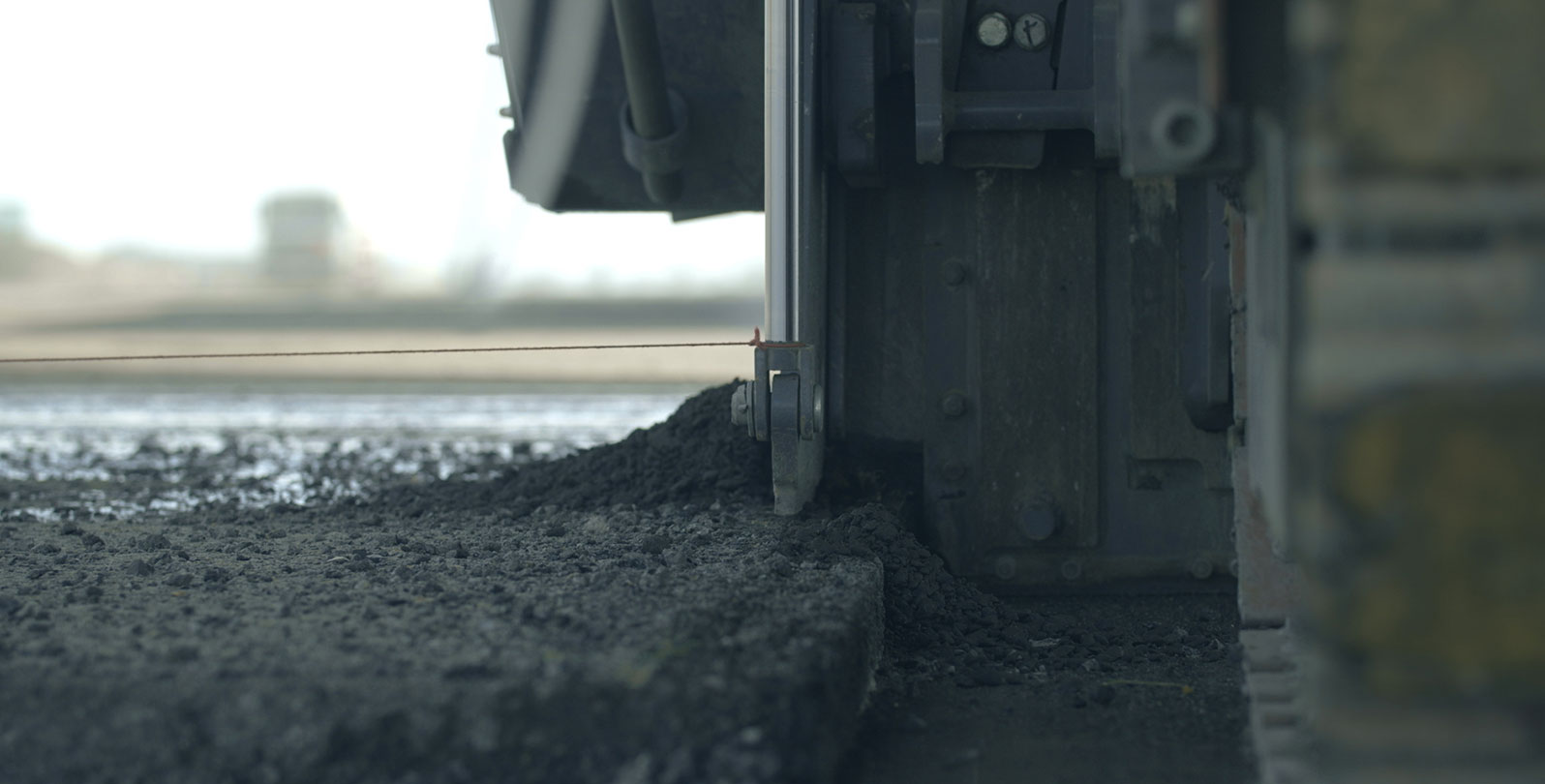 Asphalt paving