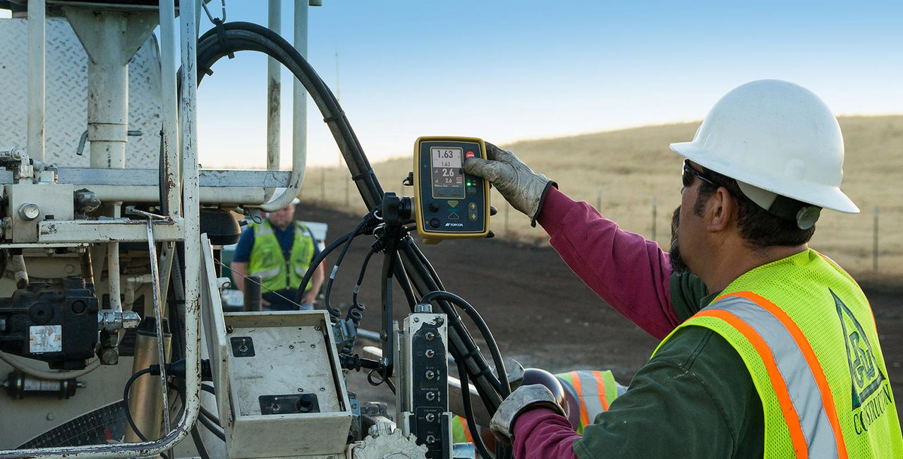 Asphalt paver automation systems for 2D and 3D paving projects