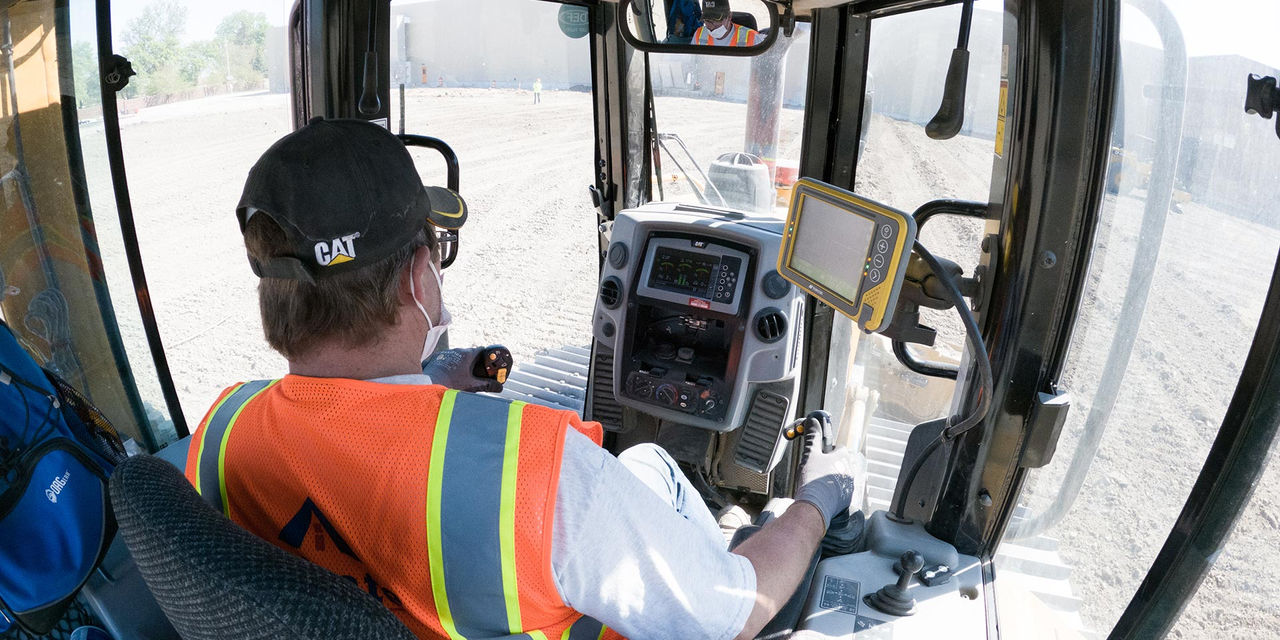 MC-Max Dozer solutions tailor your bulldozer to meet project needs.